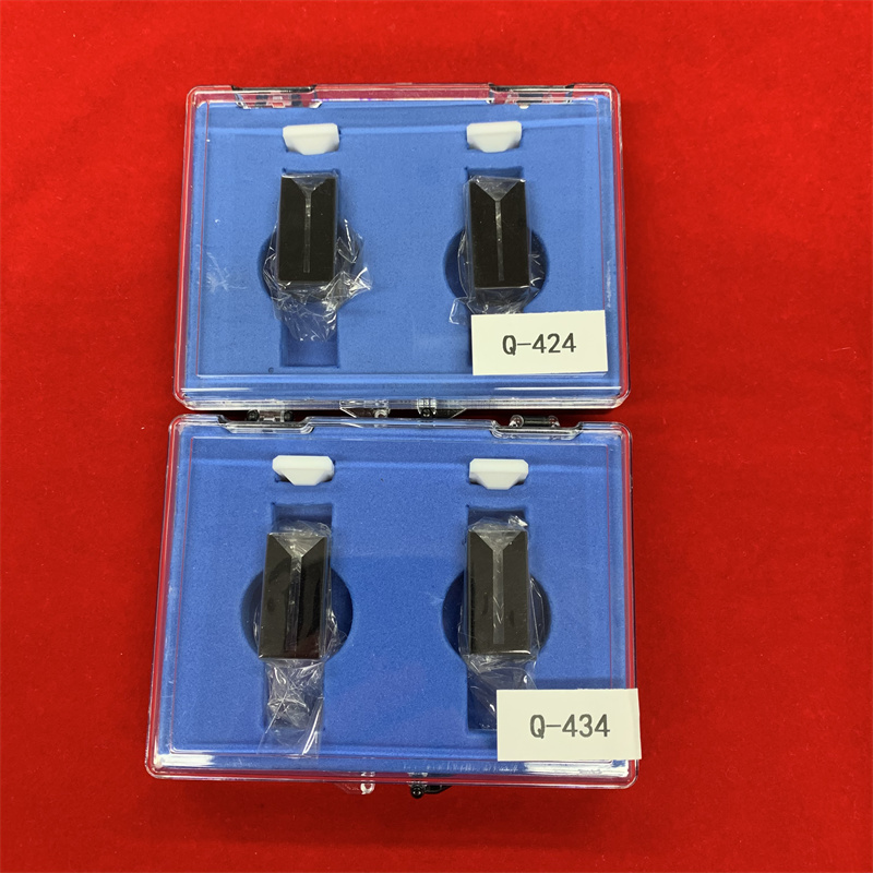 High Precision Q424 Black wall high purity micro quartz cuvette 0.15ml flowthrough cell with ...